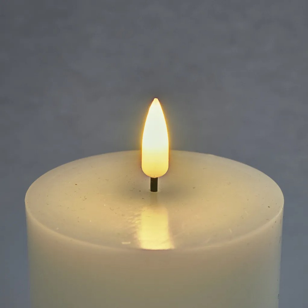 LED svíčka z pravého vosku na baterie, Ø 7,5 × 10 cm, bílá, 2× AA