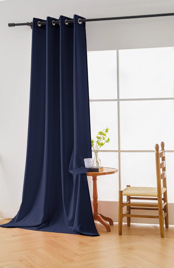 Tmavě modrý závěs OXFORD LIGHT 140x250 cm Zavěšení: Kovové kroužky