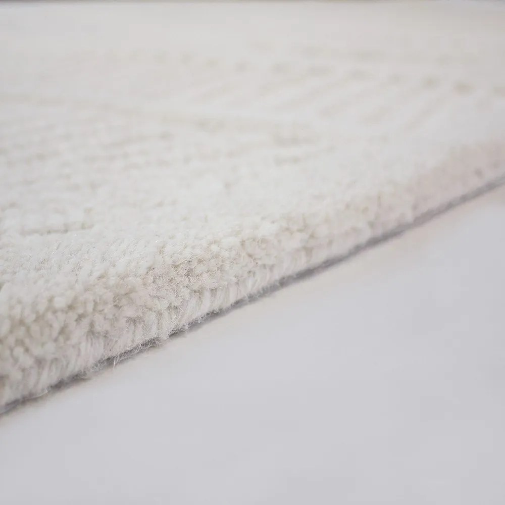 Bílý ručně tkaný běhoun s příměsí vlny 80x230 cm Sculptured Wave – Flair Rugs