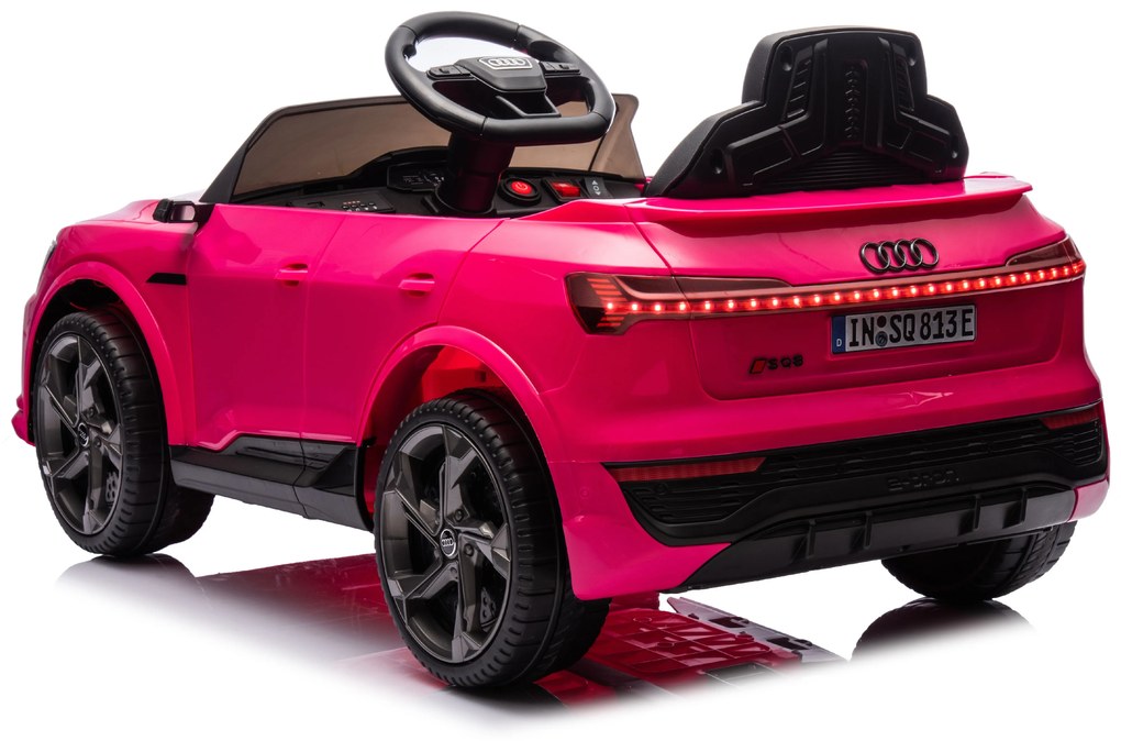 Elektrické autíčko Audi RS Q8 růžové