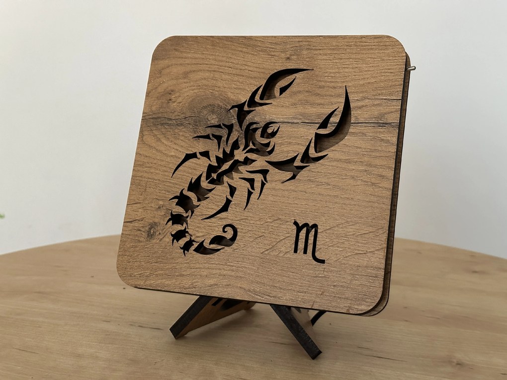 Li-Go Znamení "Štír" lampa 19x19cm provedení povrchu: dub