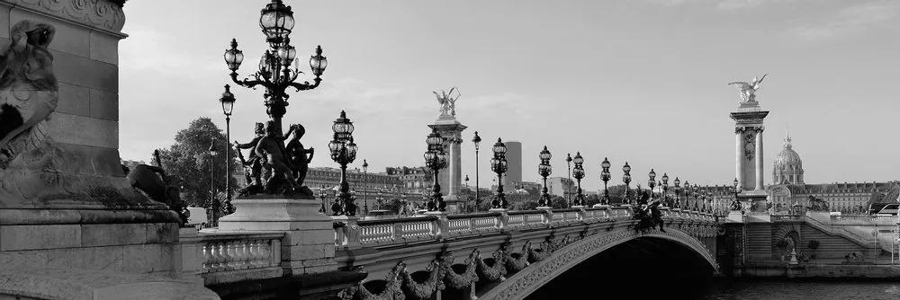 Obraz most Alexandra III. v Paříži v černobílém provedení - 135x45 cm