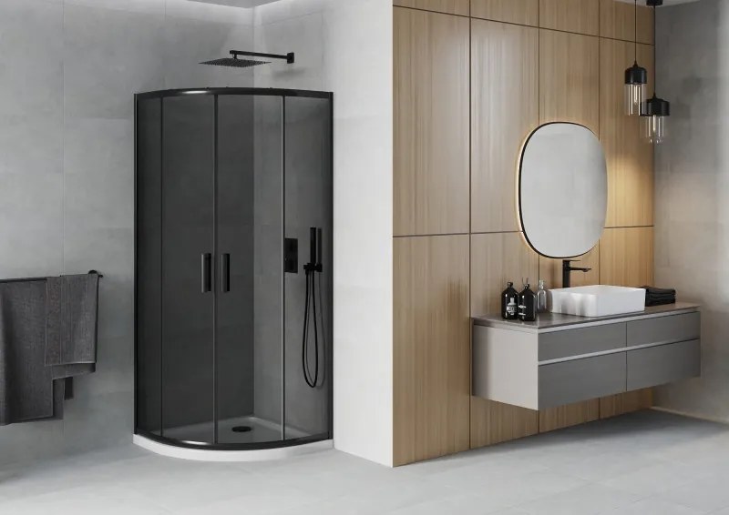 Mexen Rio, čtvrtkruhový sprchový kout s posuvnými dveřmi 80 (dveře) x 80 (dveře) x 190 cm, 5mm šedé sklo, černý profil + bílá sprchová vanička SLIM, 863-080-080-70-40-4110B