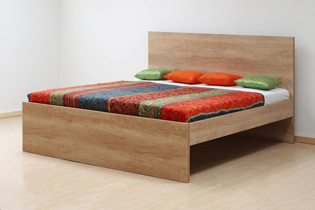 BMB Dřevěná postel Bruno 105 200x120