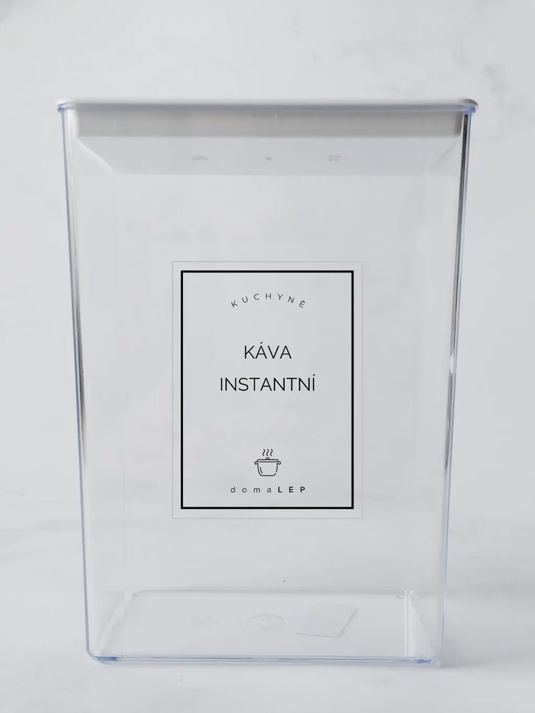 KÁVA INSTANTNÍ – průhledná samolepka na dózu, základní písmo, 6 × 8 cm | DomaLEP
