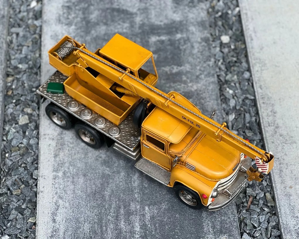 Plechový model - Mobilní jeřáb