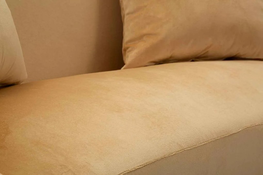 Designová pohovka Caerwyn 137 cm hnědá / černá