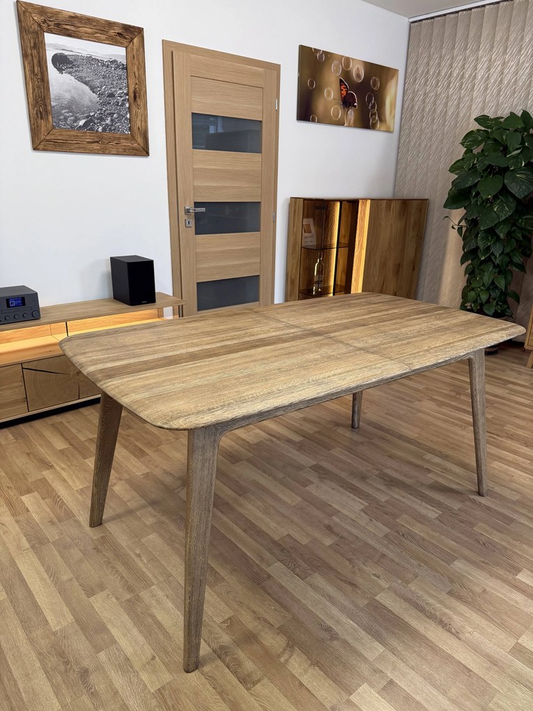 Massivo.cz Rozkládací jídelní stůl Oriento 160x90 cm, patina-černá