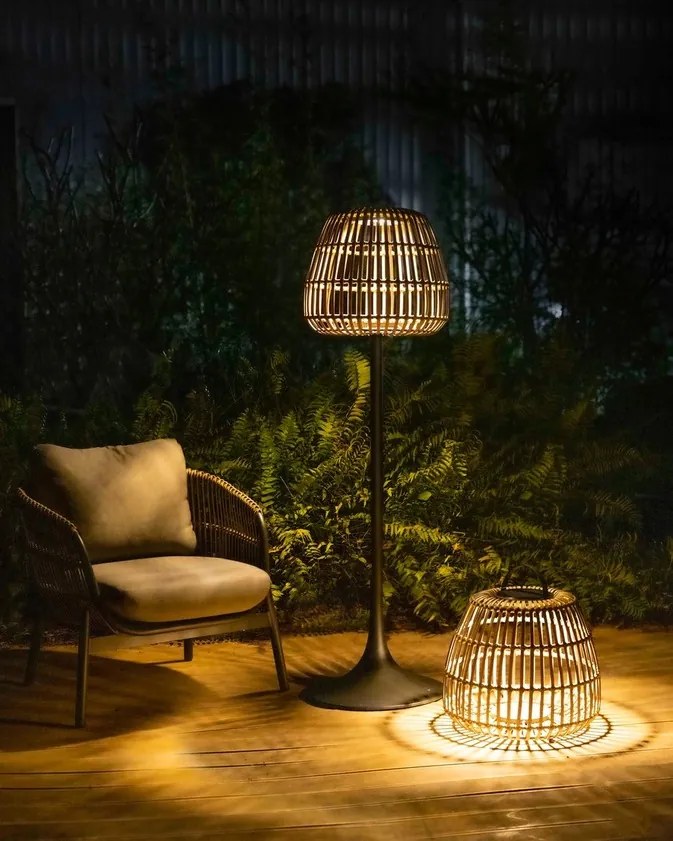 Stojací zahradní solární lampa Borneo