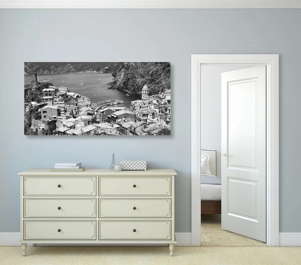 Obraz černobílé pobřeží Itálie - 120x60 cm