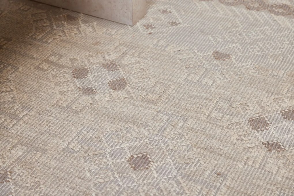 Diamond Carpets India, Ručně vázaný kusový koberec Anantara DESP P71 White Mix, 120x170, béžová, ložnice