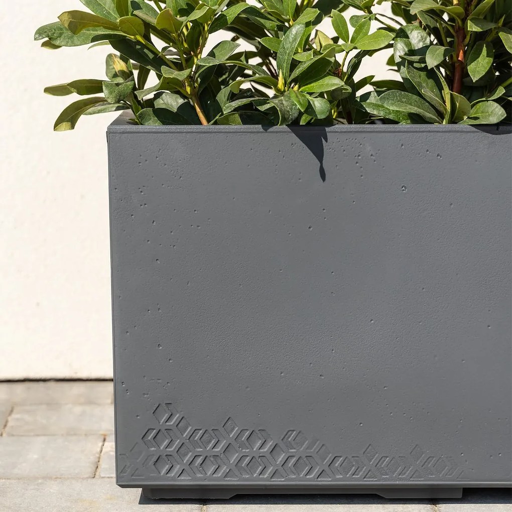 PLASTOVÝ KVĚTINÁČ NA KOLEČKÁCH BETONIQUE 39X39X78 CM IMITACE BETONU ŠEDÁ