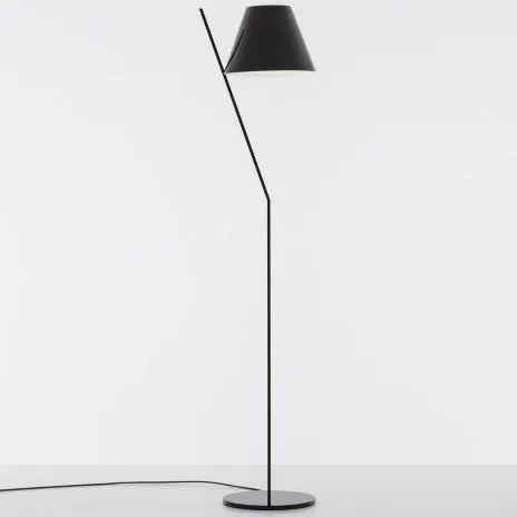 AR 1753030A Stojací lampa LA PETITE Floor černá v.160cm E27 12W LED - ARTEMIDE