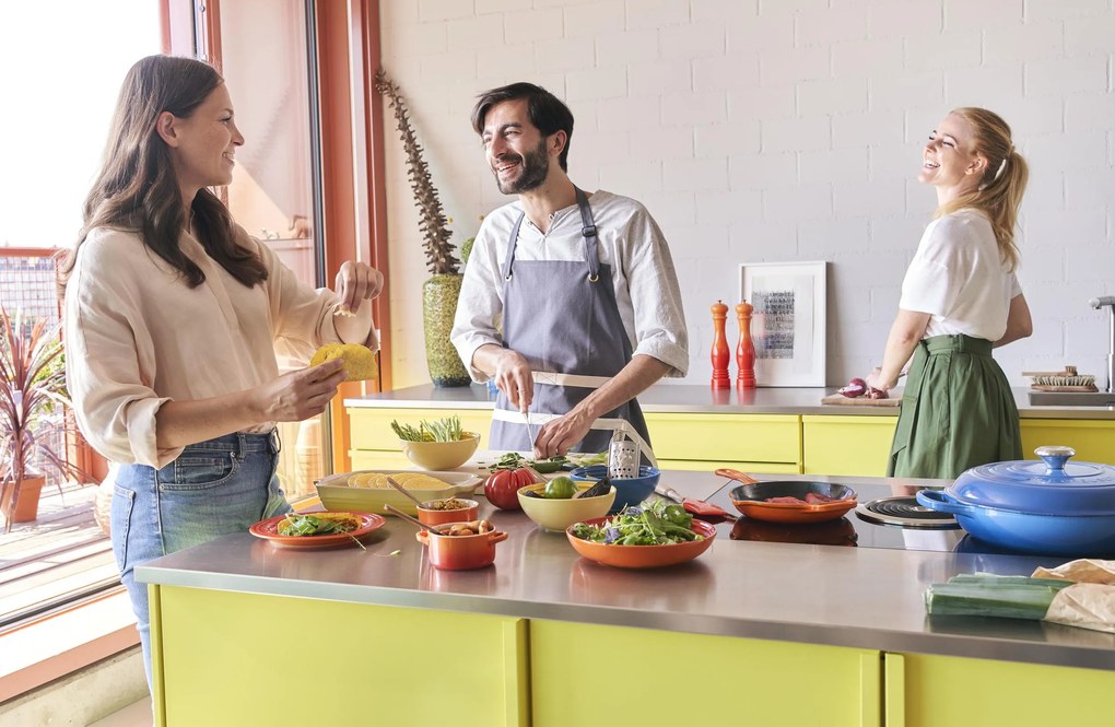 Mlýnek na sůl Le Creuset 30 cm višňový