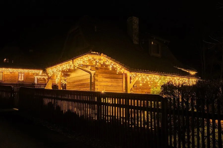 Easy Fix venkovní LED rampouchy, světelné, 300 × 90 cm, teple bílá, 174 diod, bílý kabel, IP67, prodlužovací