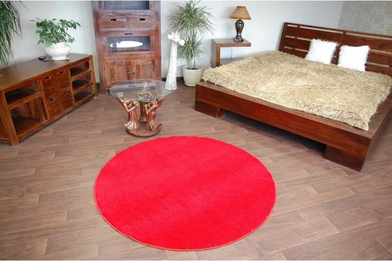 Koberec ETON červený kruh - 150 cm kruh
