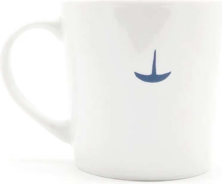 Porcelánový hrnek Loďky na vlnách, 500 ml – modrobílý, s autorským designem