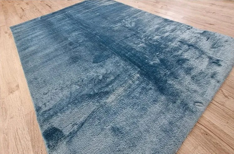 HU Modrý koberec Plush Deluxe Modra Rozměr: 60x100 cm