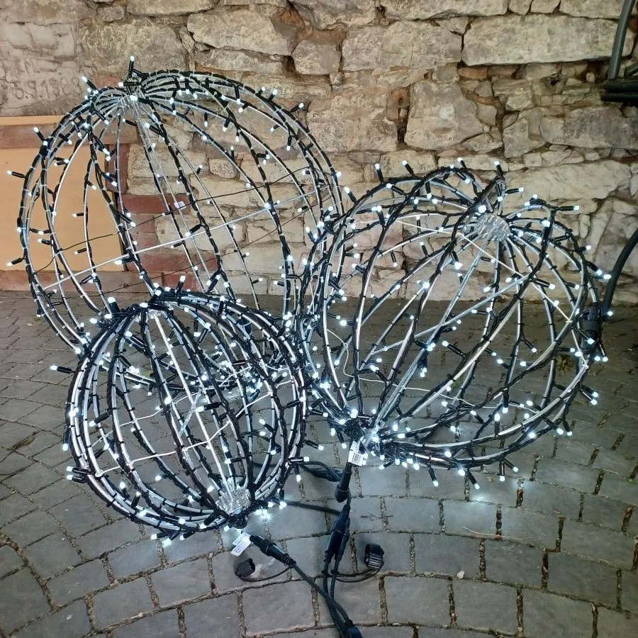 3D LED svítící koule na zahradu, pr. 60 cm, ledově bílá, černý kabel, IP67, hliník, Easy fix