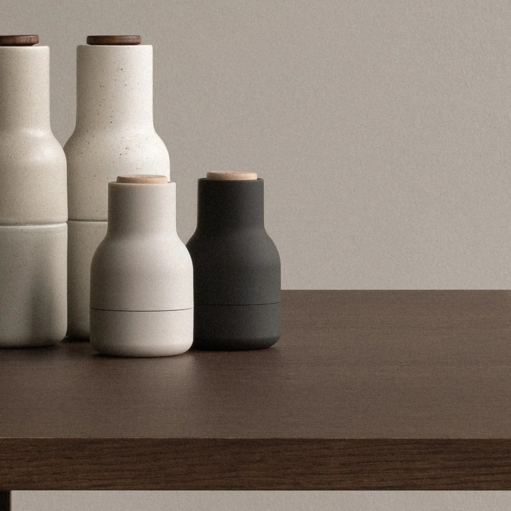 Audo Copenhagen Mlýnek na sůl a pepř Bottle Ash/Carbon Beech Small - set 2 ks, černá barva, bílá barva, kov, plast, keramika