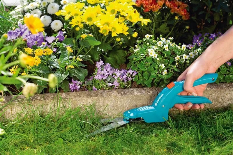 GARDENA Comfort Nůžky na trávu, otočné, délka 37 cm 8735-29