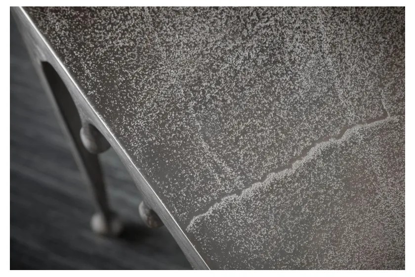 Massive home | Designový odkládací stolek LIQUID LINE L 50 CM stříbrný
