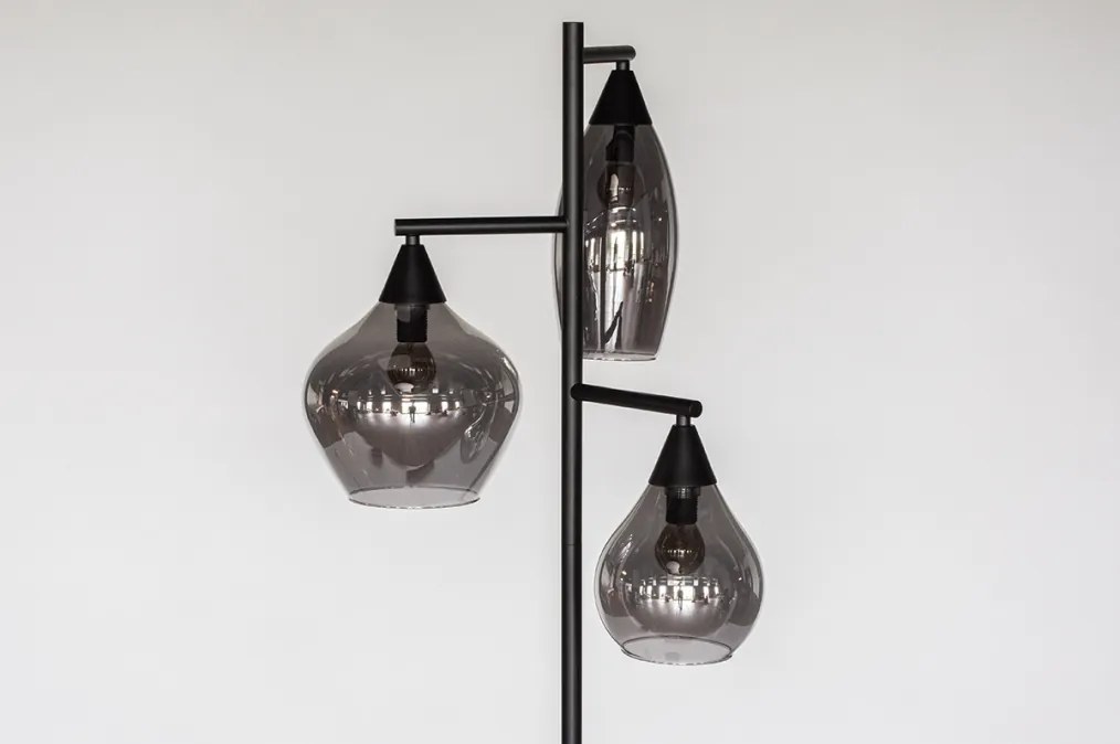 Stojací lampa Carmenta