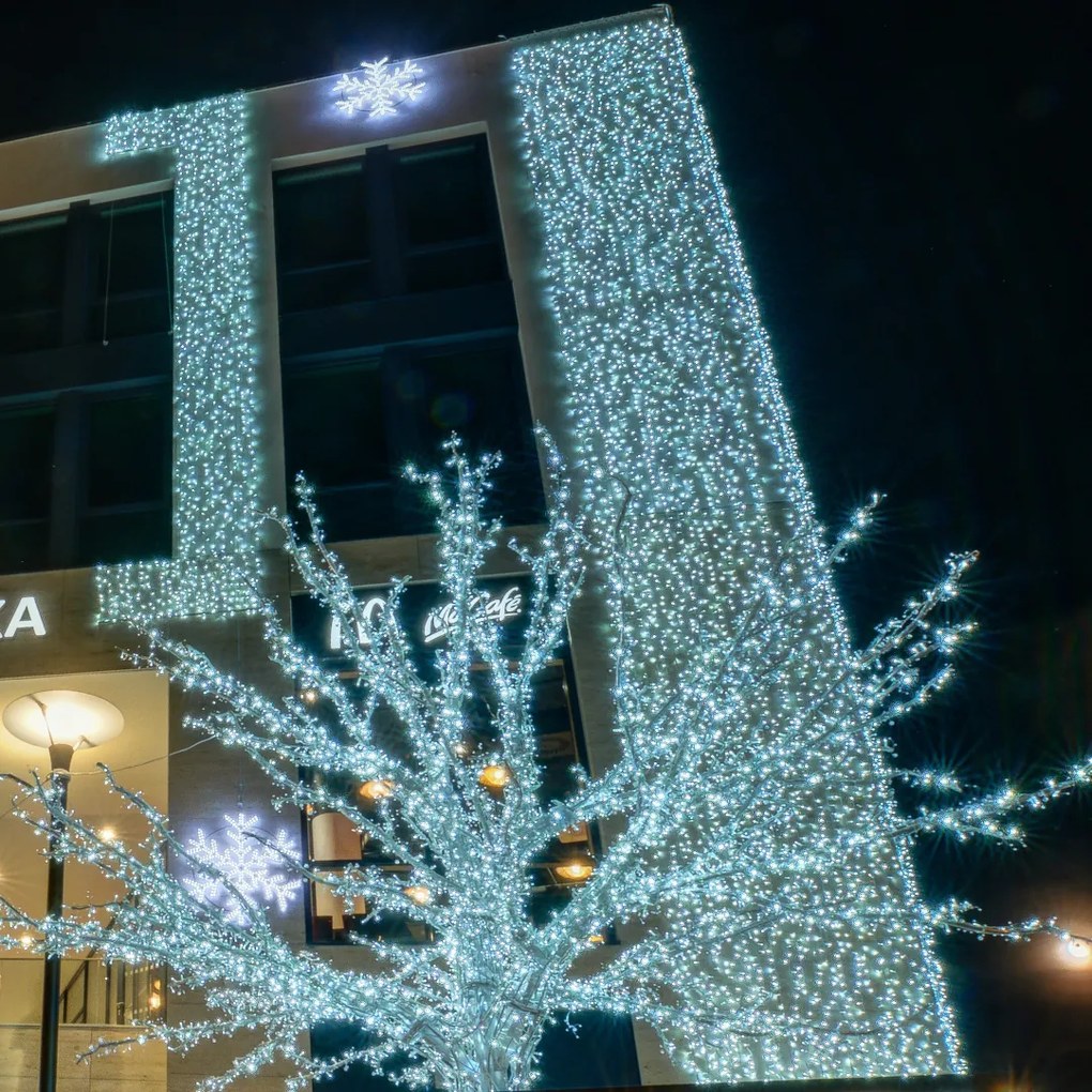 Easy Fix LED světelný závěs venkovní, 100 × 700 cm, ledově bílá, 600 diod, bílý kabel, IP67, prodlužovací