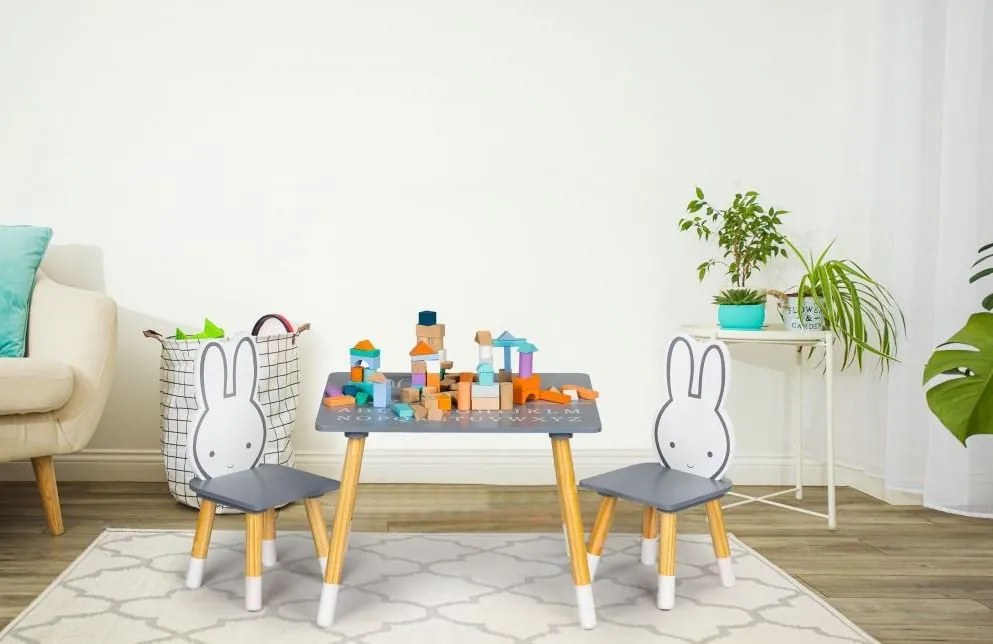 ECOTOYS Dětský dřevěný stolek Bunny + 2 židle