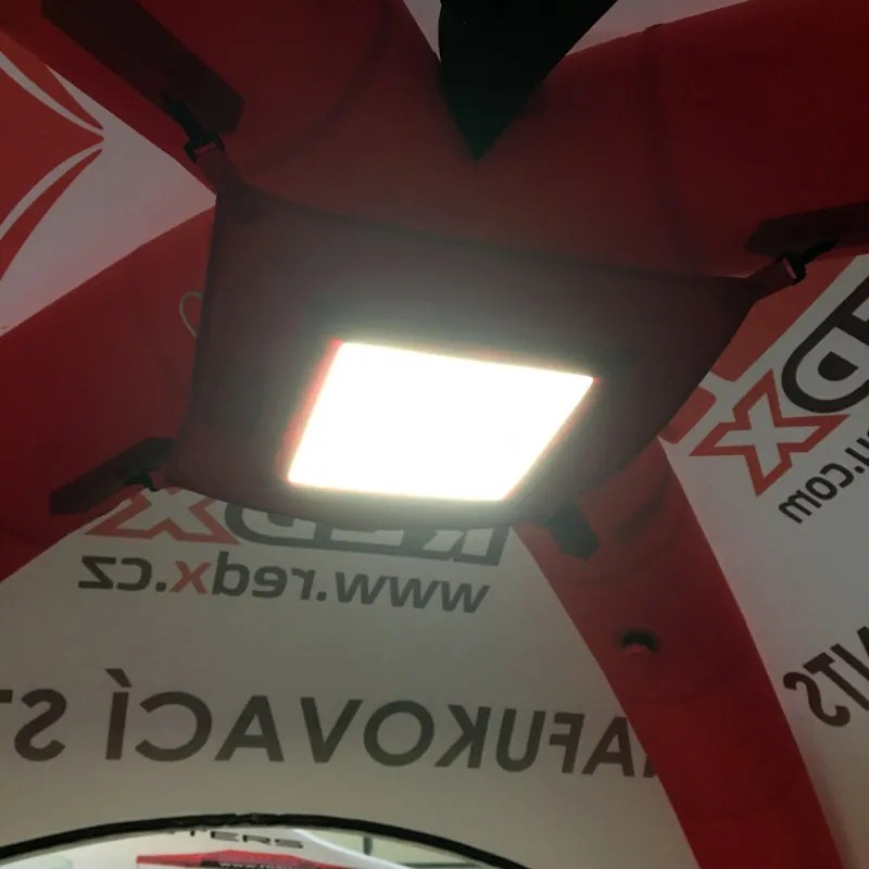 LED bílé světlo pro nafukovací stany (Efektivní LED světlo s minimální spotřebou elektrické energie)