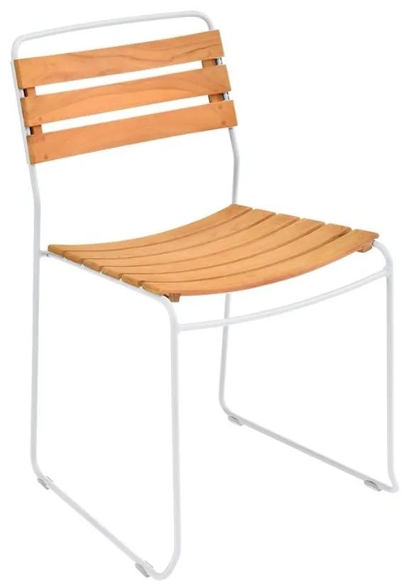 OnaDnes -20% Bílá dřevěná stohovatelná zahradní židle Fermob Surprising