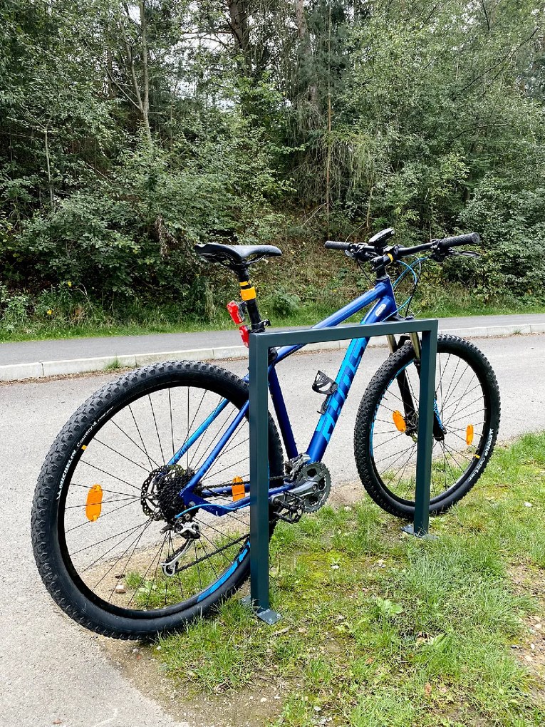 Opěrný stojan na kola pro 1–2 kola (KS-941) Barva: prášková barva (antracit)