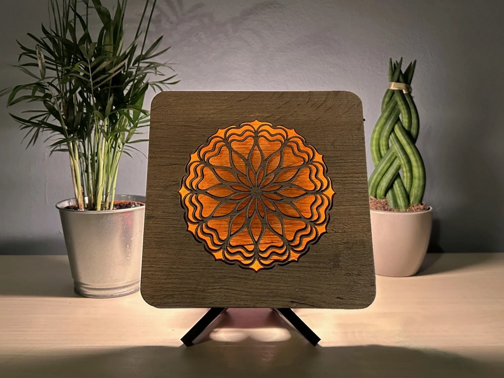 Li-Go "Hlava vlka" lampa 19x19cm provedení povrchu: dub světlý