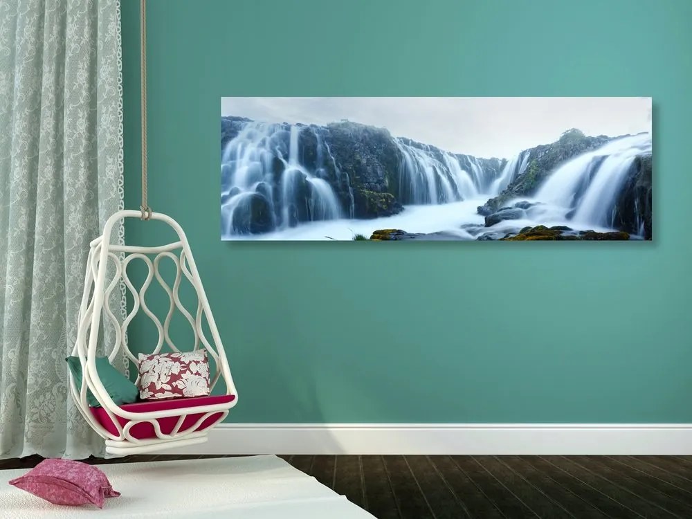 Obraz vznešené vodopády - 150x50 cm
