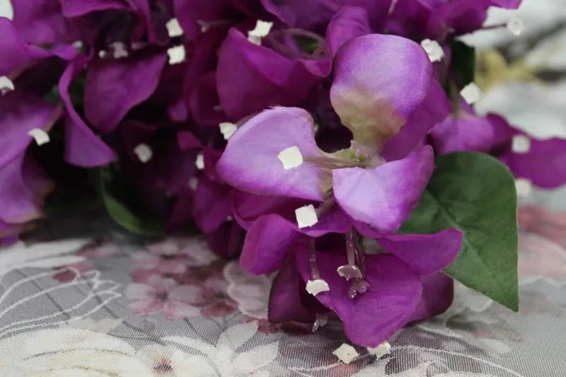 Fialová umělá bougainvillea ve svazku 45cm