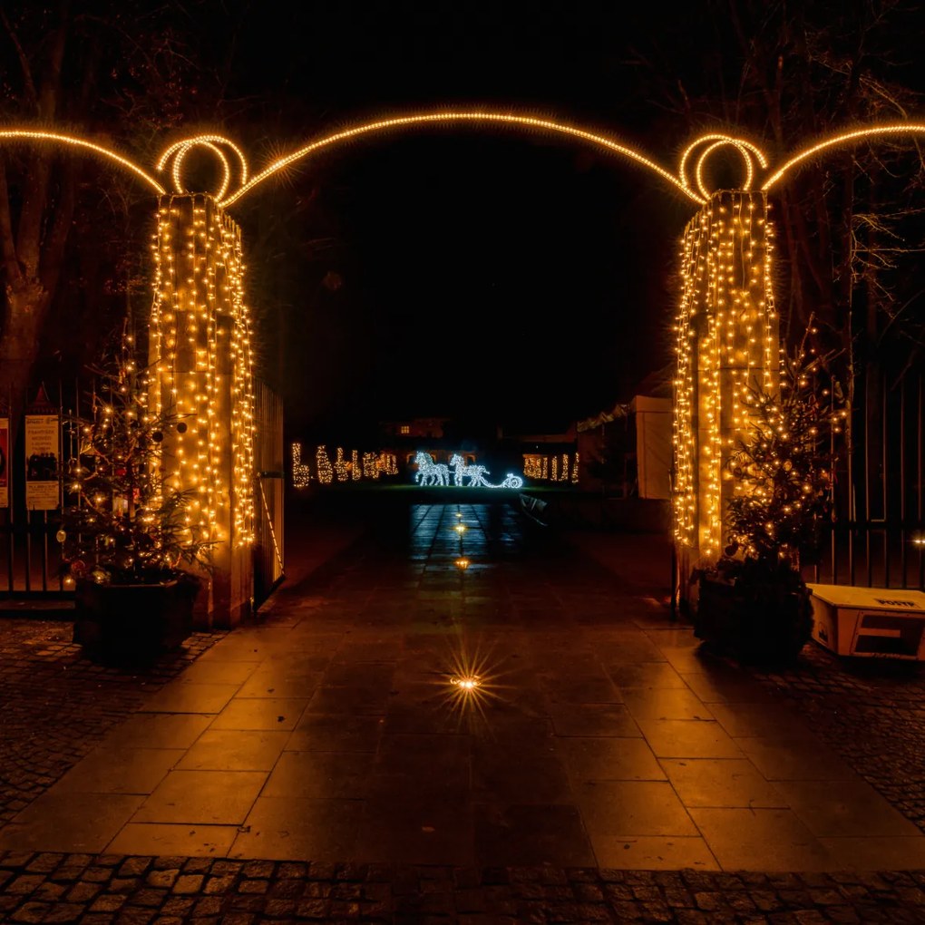 Easy Fix LED světelný závěs venkovní, 100 × 500 cm, teple bílá s ledovými FLASH, 500 diod, bílý kabel IP67, prodlužovací