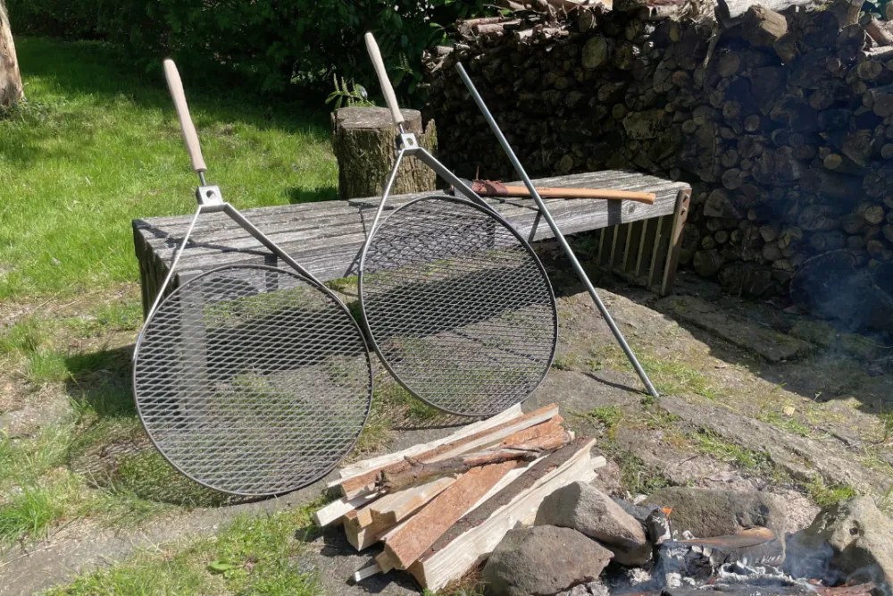 Grilovací rošt NEREZ polohovací Ø 60 cm ✔ Rošt se zemním pouzdrem