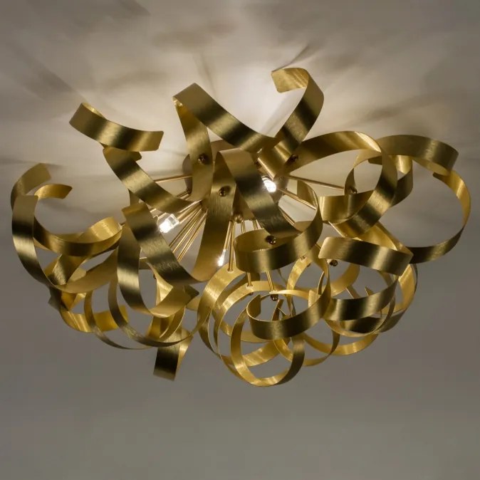 Stropní designové svítidlo do obýváku Artek Curl Gold 60