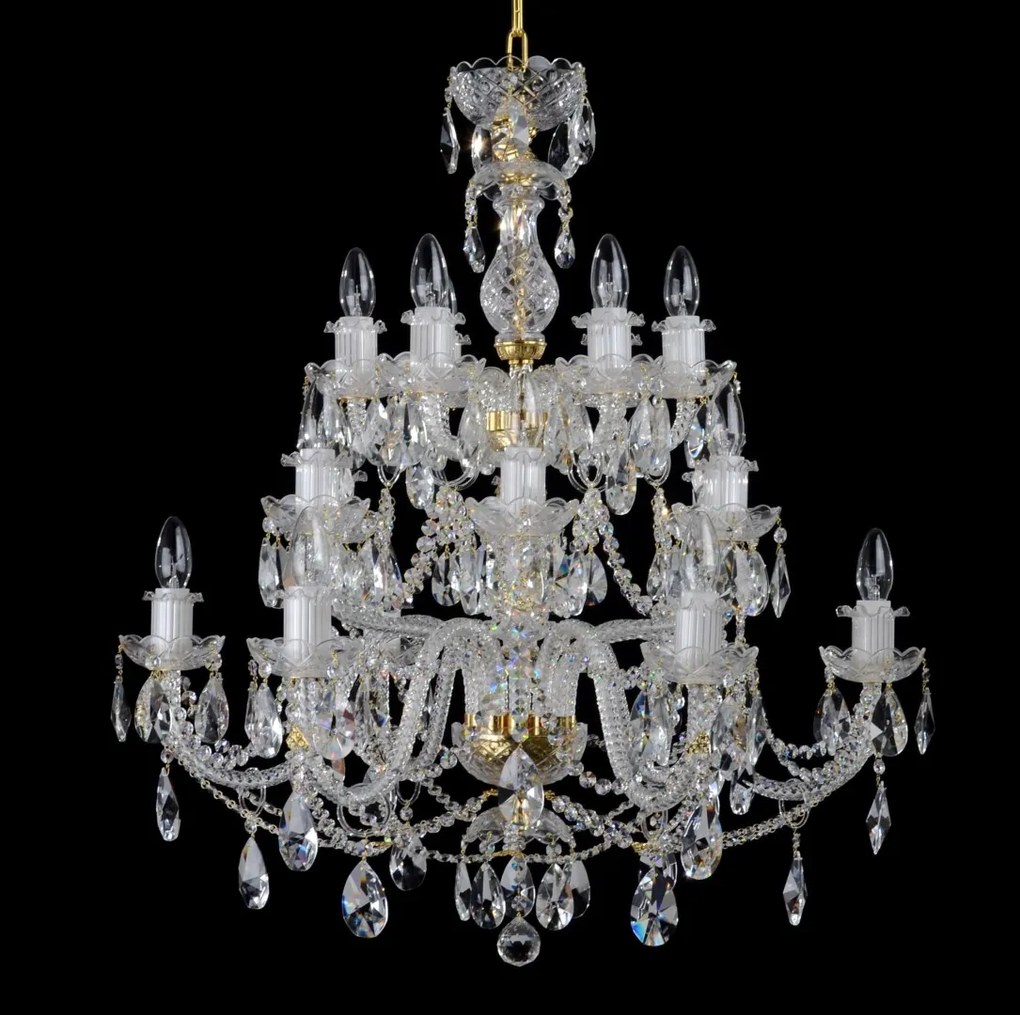 18 Arms crystal chandelier with cut crystal almonds