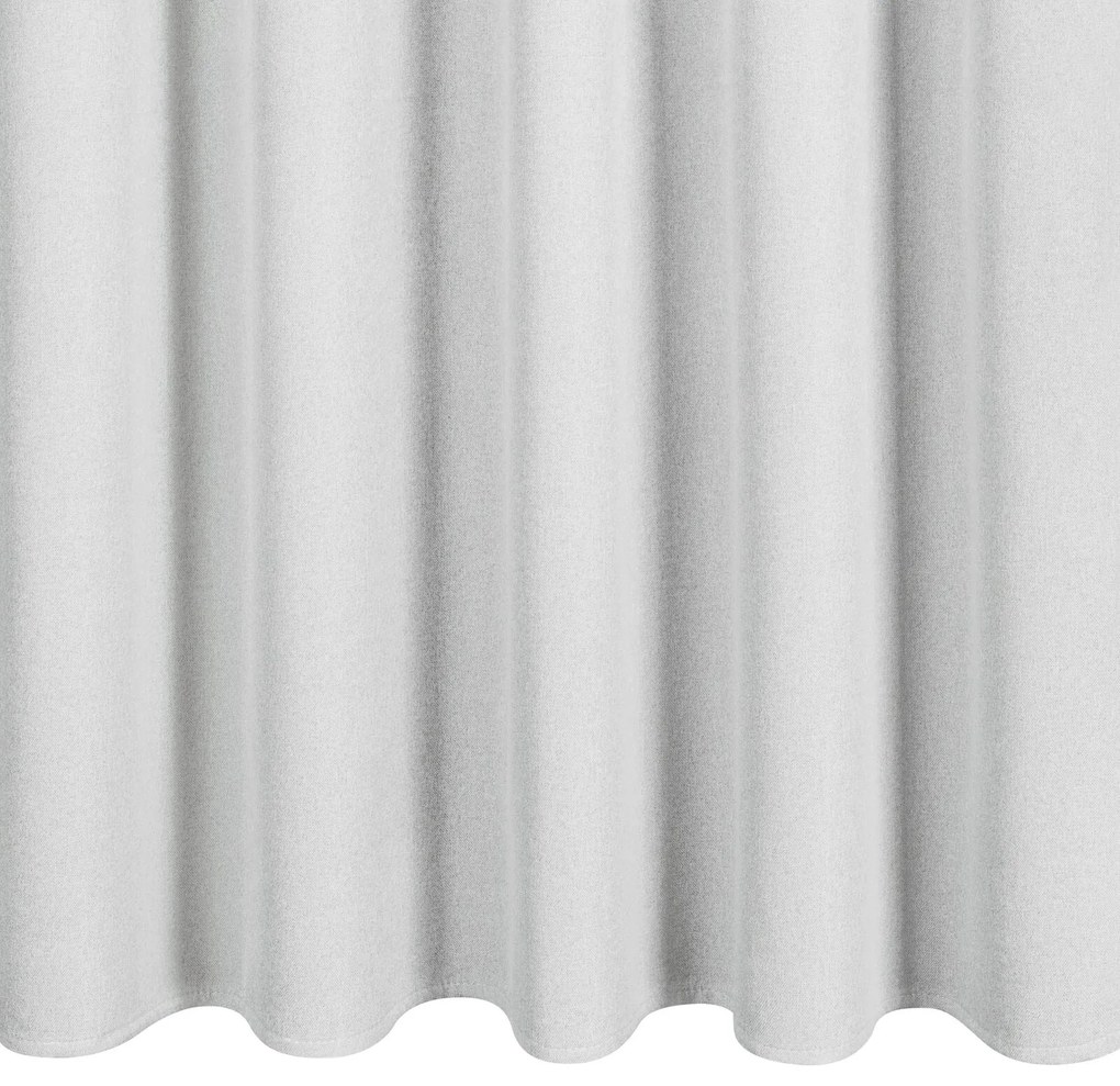 ZATEMŇOVACÍ ZÁVĚS (100%) NA PÁSCE SUZAN 135X270 CM STŘÍBRNÁ
