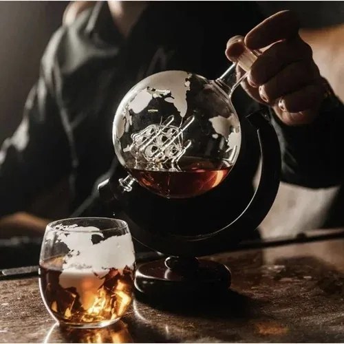 Velká sada – karafa globe s whisky skleničkami