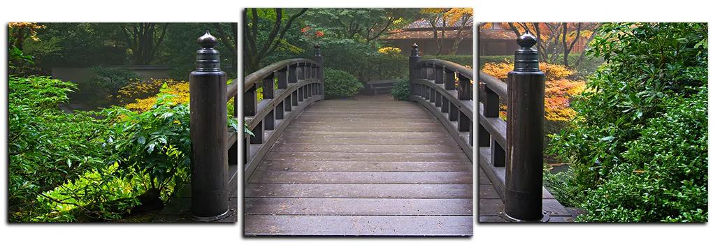 Obraz na plátně - Dřevěný most v podzimní zahradě - panoráma 5186D (150x50 cm)