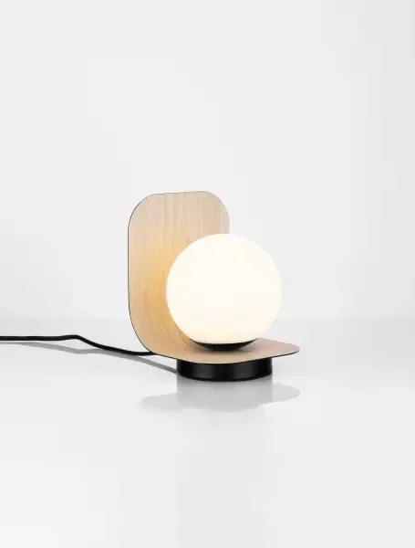 LED dřevěno-černá stolní lampa Kamen