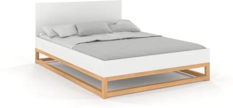 Dvoulůžková postel z masivního borovicového dřeva SKANDICA Karin, 200 x 200 cm
