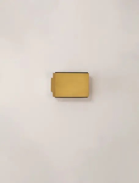Minimalistické nastěnné svítidlo Oti Zlatá