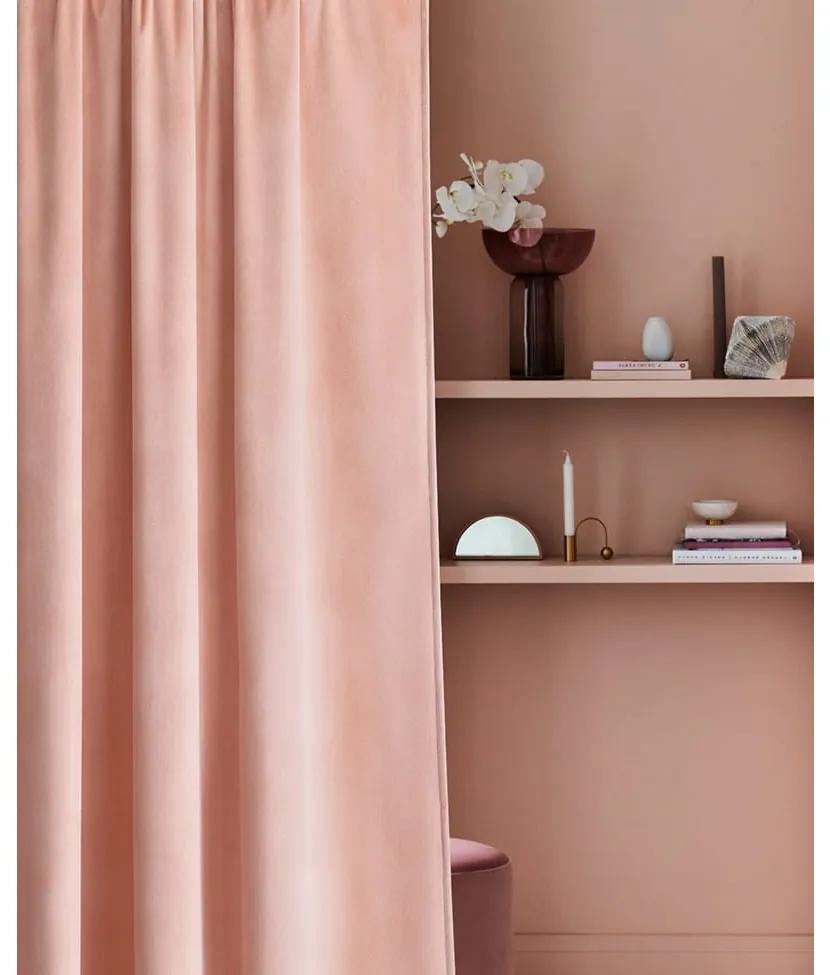Room99 Hotový závěs na kroužcích CHARMY Jednobarevný Velurový Zatemňovací Barva: Světle růžová/Stříbrná, Velikost: 140 x 280 cm