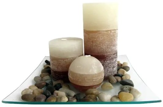 TORO Dárkový set 3 svíčky s vůní vanilky na skleněném podnosu s kameny.