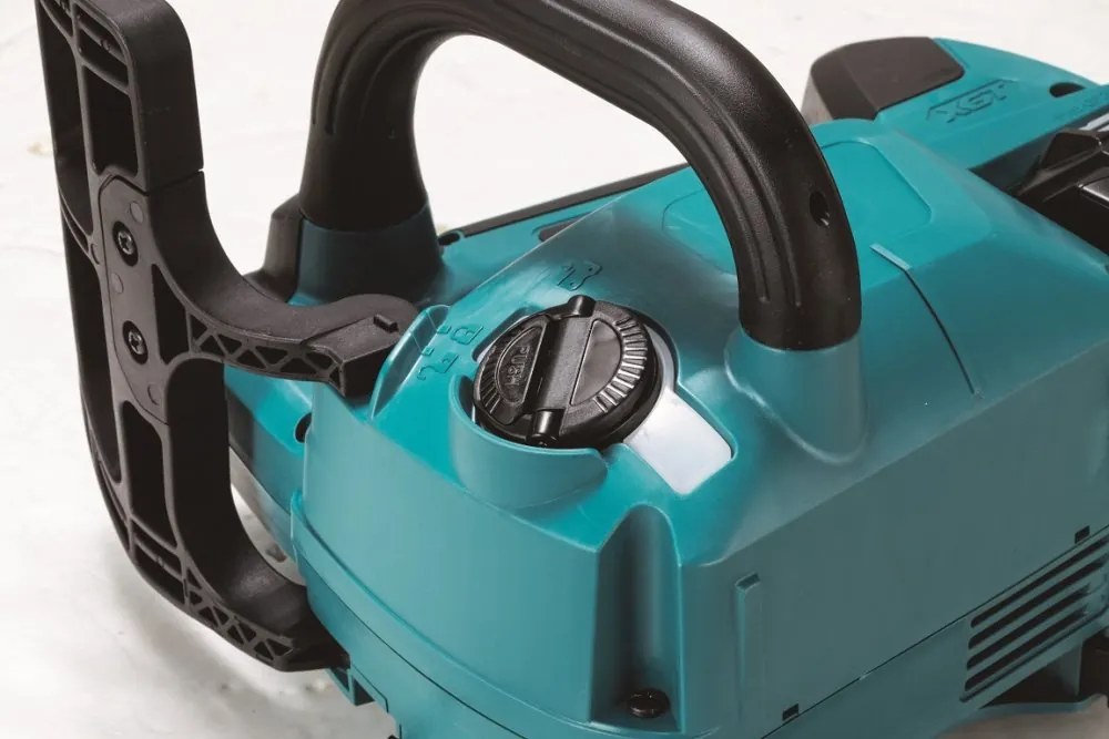 Makita UC003GZ01 aku řetězová pila 300 mm Li-ion XGT 40V, bez aku Z