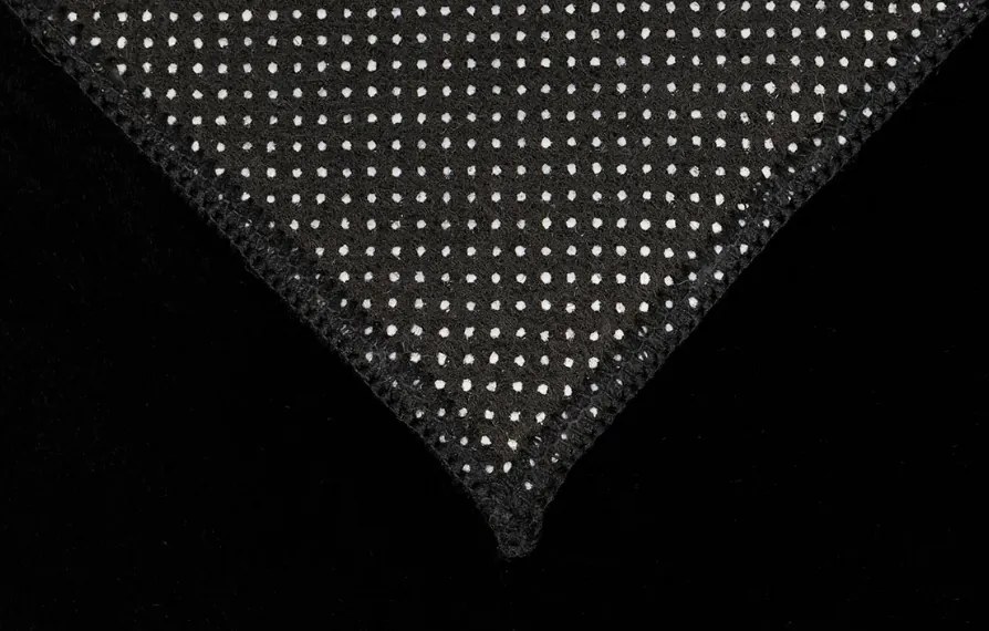B-LINE Kusový koberec COLOR UNI Black ROZMĚR: 60x100 cm