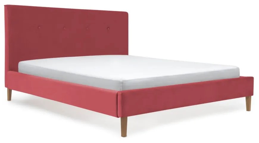 Červená postel s přírodními nohami Vivonita Kent, 140 x 200 cm